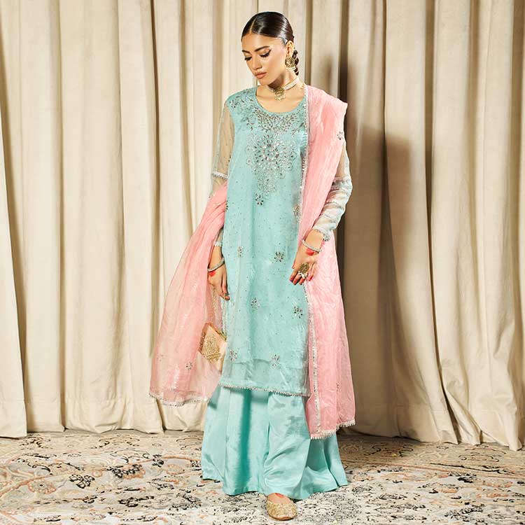 Shahwar – Dazzle by Sarah